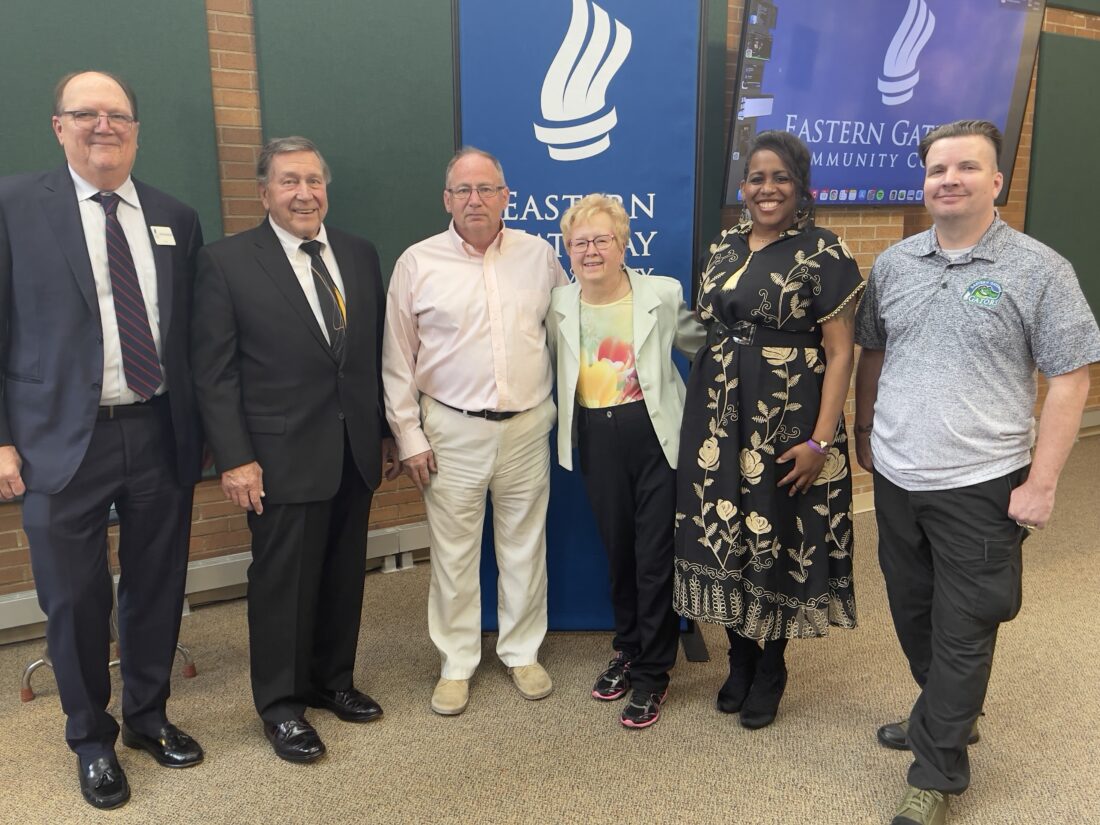 Alumni honored | News, Sports, Jobs - The Herald Star